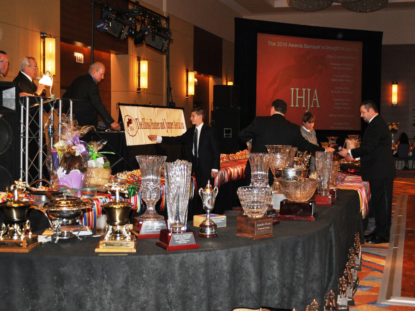 Chicago Equestrian: Banquet Time: NIHJA and IHJA Year-End Awards Banquets