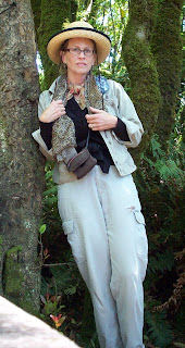 The Dashing Eccentric: Photo Posing for Curvier Ladies, Part the Second