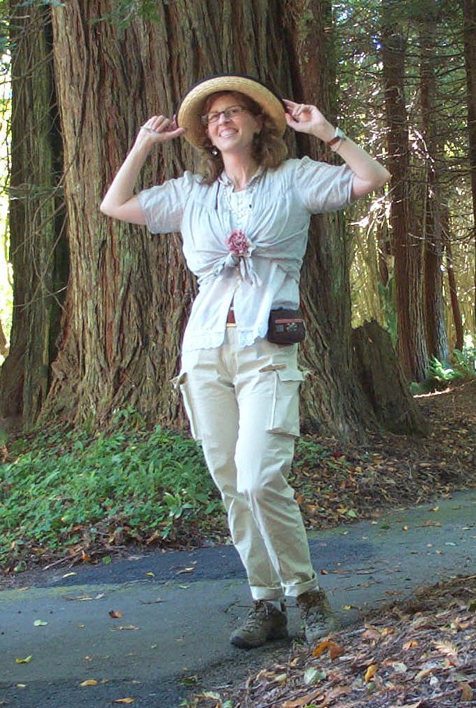 The Dashing Eccentric: Photo Posing for Curvier Ladies, Part the Second