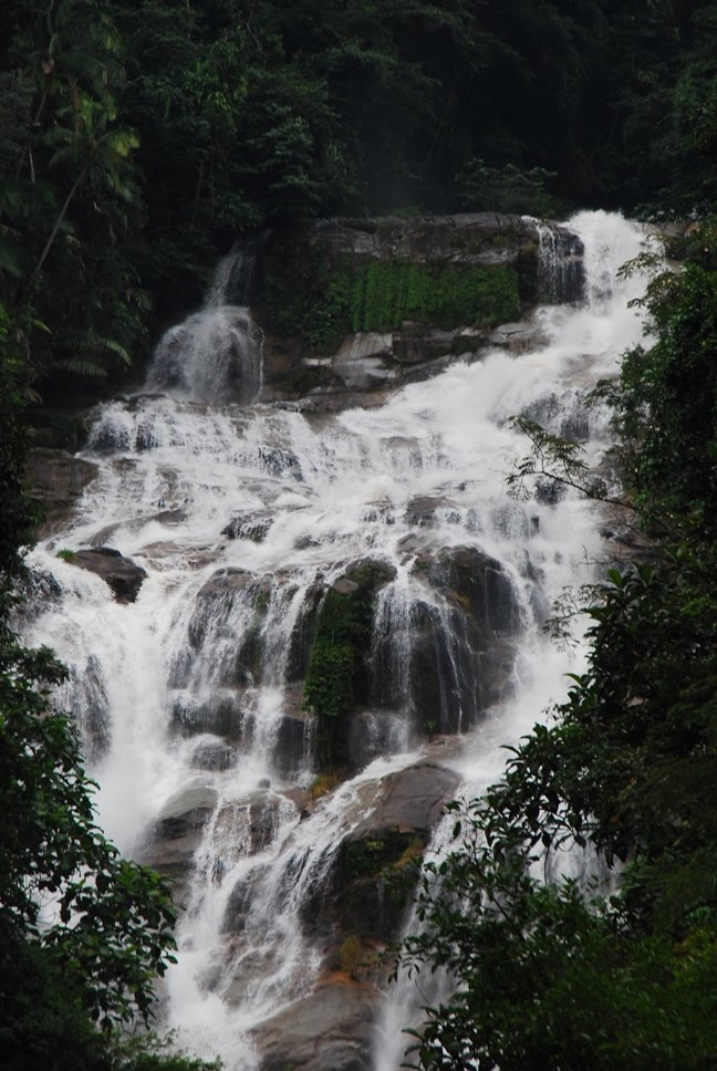 LIFE IN DIGITAL COLOUR: Lata Kinjang Waterfall Perak Malaysia