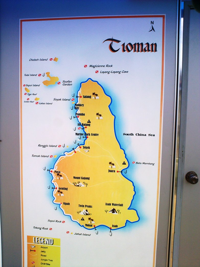 LIFE IN DIGITAL COLOUR: Tekek Village - Tioman Island