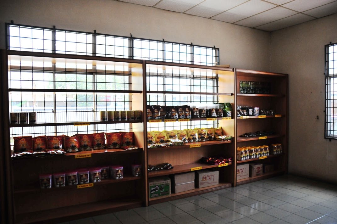 LIFE IN DIGITAL COLOUR: A Visit To Kluang Coffee Powder Factory