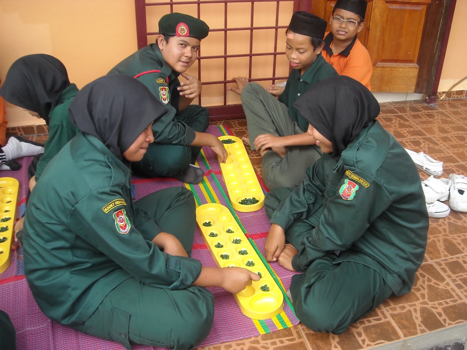 SM AGAMA CHUAH: Aktiviti Permainan Tradisional