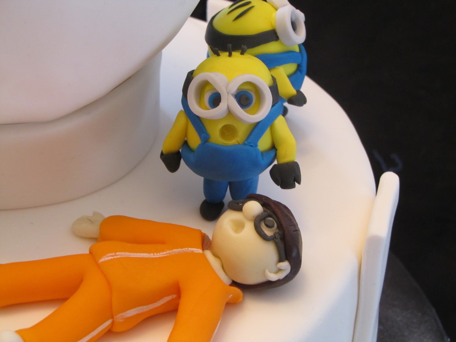 Gru kills Vector with Fart Gun!!