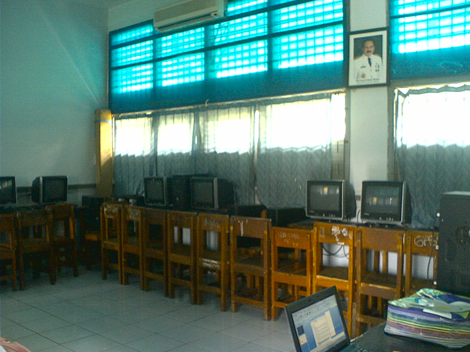 Smpn 8 jakarta: Ruang Komputer