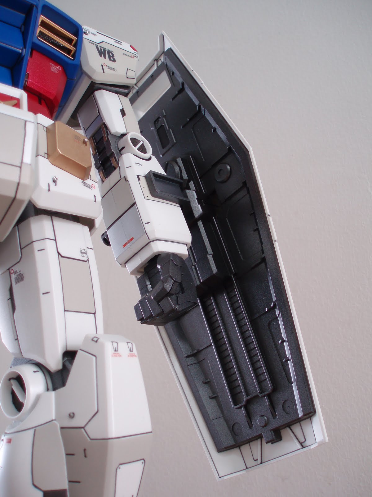 Gundam Family: Mega RX-78-2 (1/48 Scale)