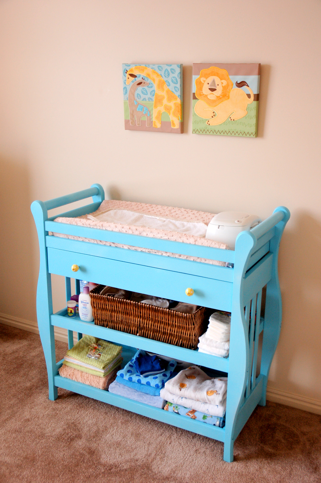 restlessrisa: Changing Table Facelift