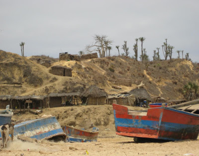 Passagens por pontos interessantes do mundo..: Praia de Sangano