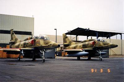 Relembrando: Kuwait Air Force Skyhawks at Gulf War I - 1991