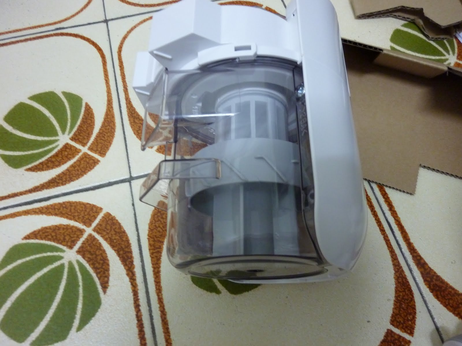 JC: SHARP 直立式吸塵器 EC-ST10