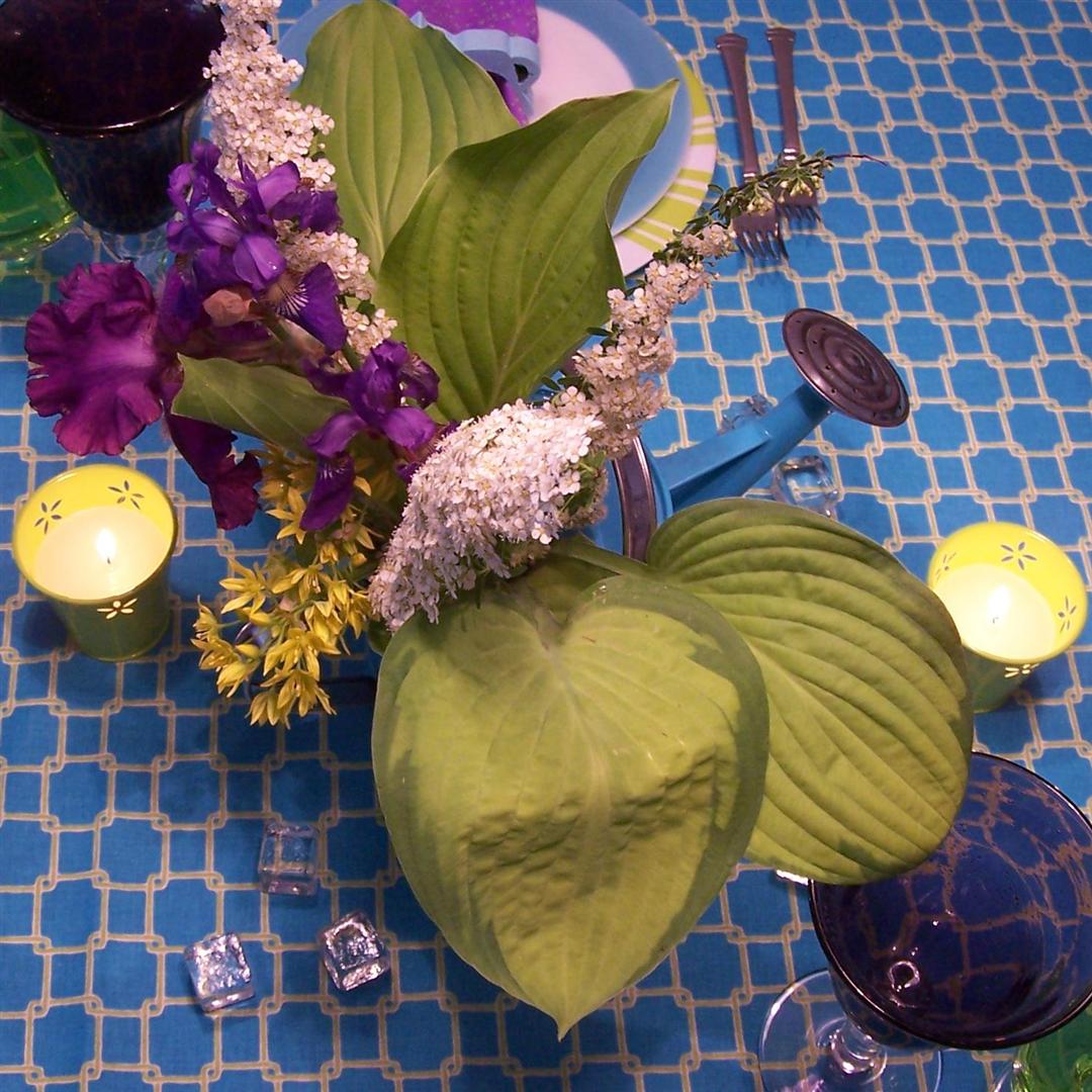 Aqua, Chartreuse & Purple Tablescape
