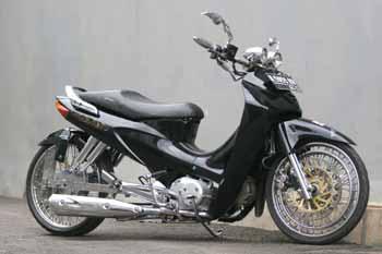 Displayer Big Motorcycle: MODIFIKASI Honda Karisma 2007