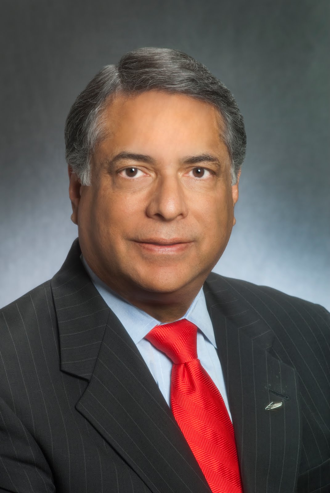 HispanicNashville.com: Raul Regalado plays key role in Nashville ...