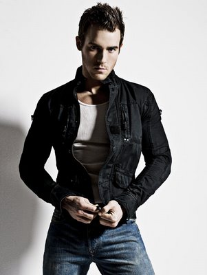 Calvin Klein: Sexy Model Bryan Thomas in CK Underwear