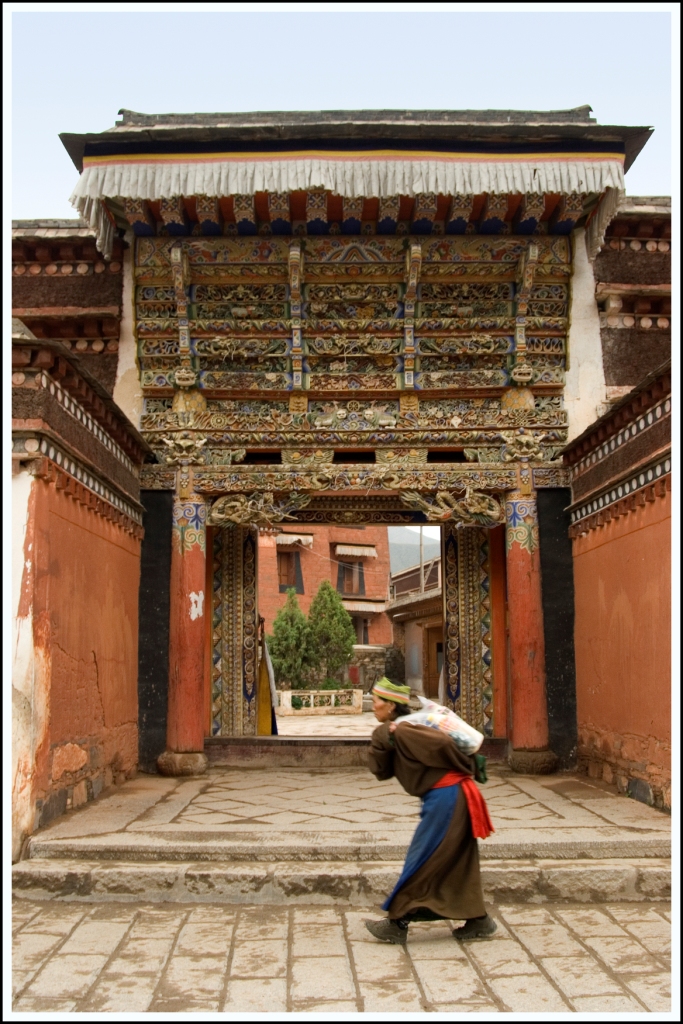 SIBISNUS: (CHINA) CAMINO DEL TIBET: LABRAN