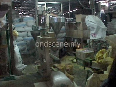 BLOGGER NYAMUK: Suasana Menjijikkan Di Dalam Kilang Tepung gemini flour ...