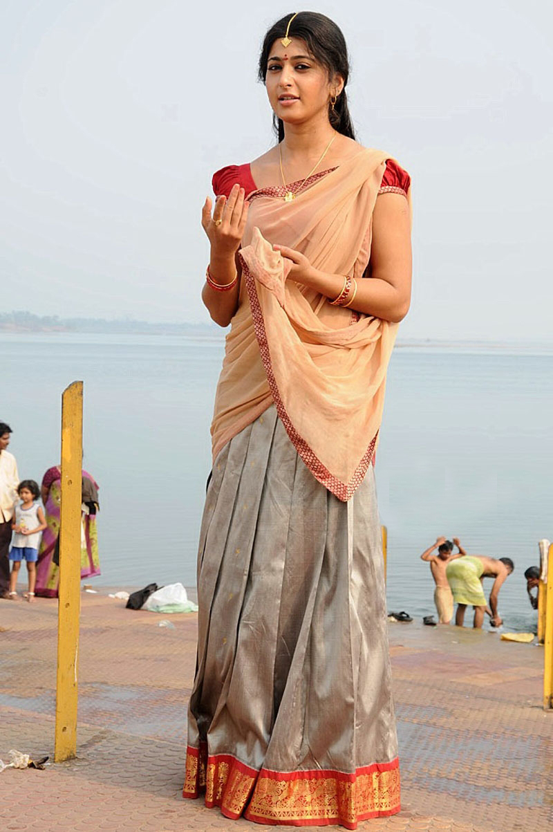 beautiesinsarees: South Indian Actresses in Half Saree Photos, Stills ...