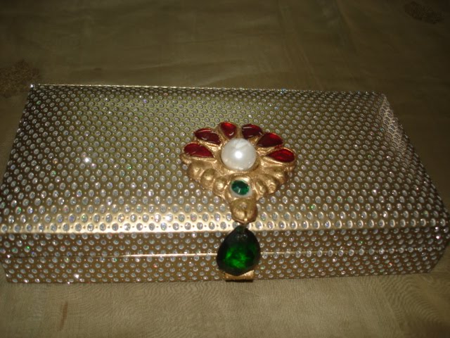 Latest Trousseau Packing Material: Welcome To The World Of Designer ...