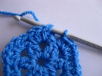 Bunny Mummy: Mini Hexagon Pattern