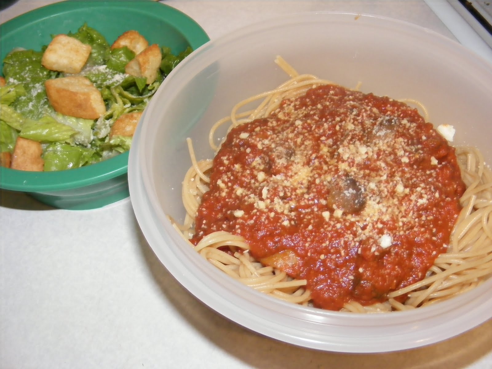 The Year of Home Cooking: Slow Cooked Chunky Tomato Sauce with Mushroom