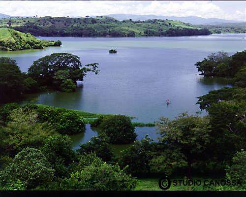 Visita el Departamento de Santa Ana: Lago de Güija