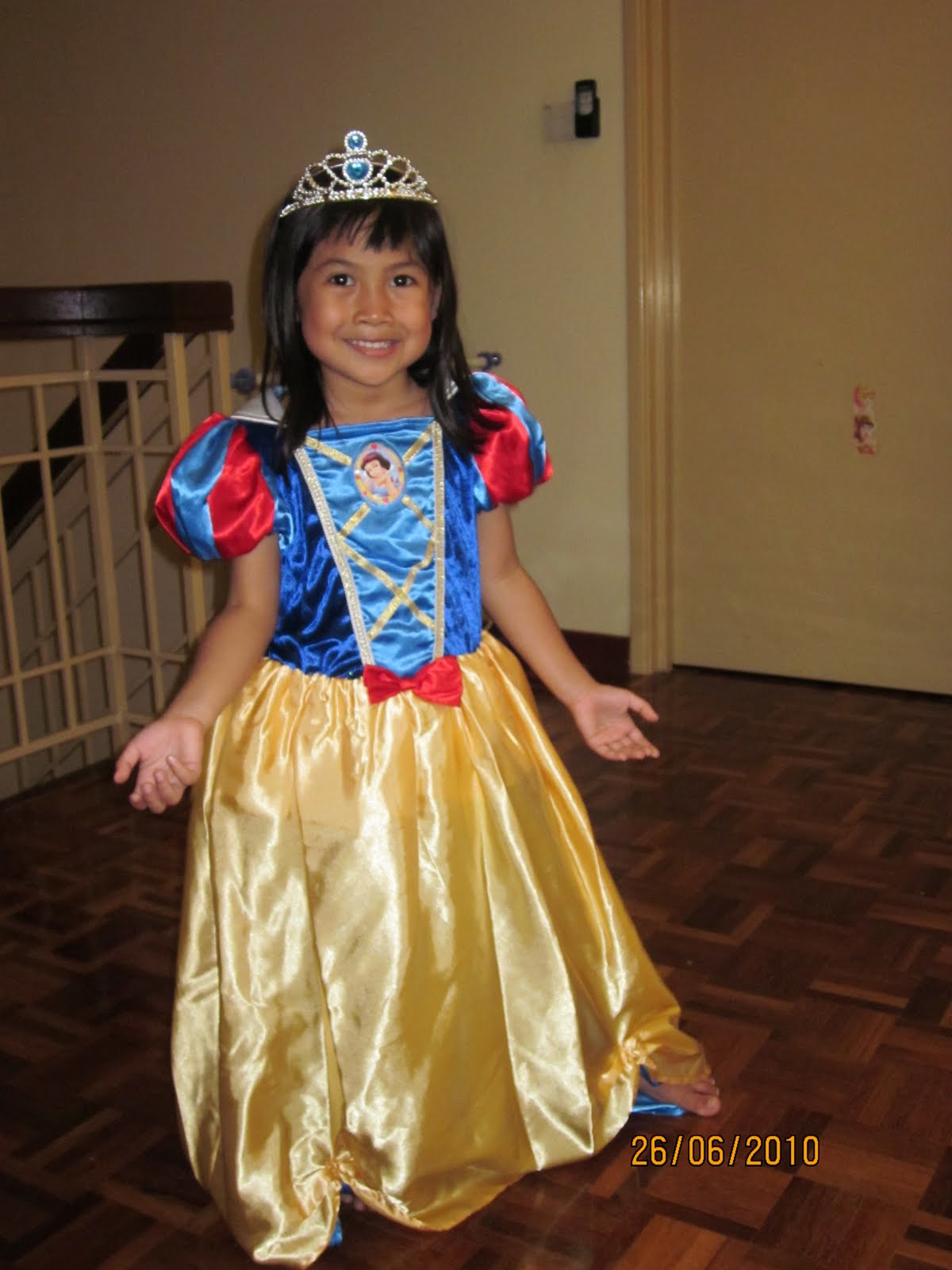 Simple Scribblings: Princess Dresses