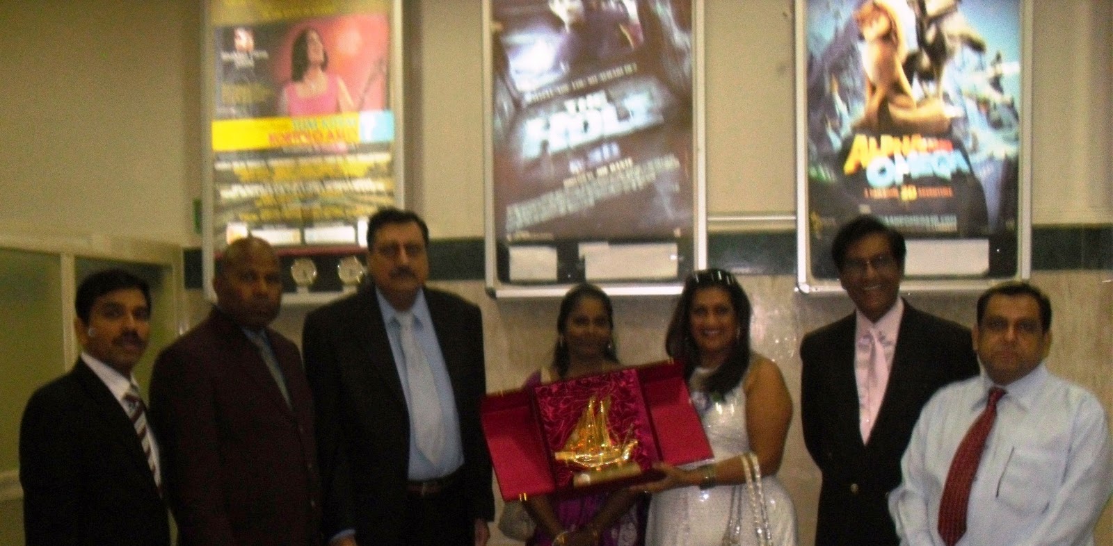 SHARON N´ WILMIX MAZARELLO: A sneak peek at the international Premiere ...