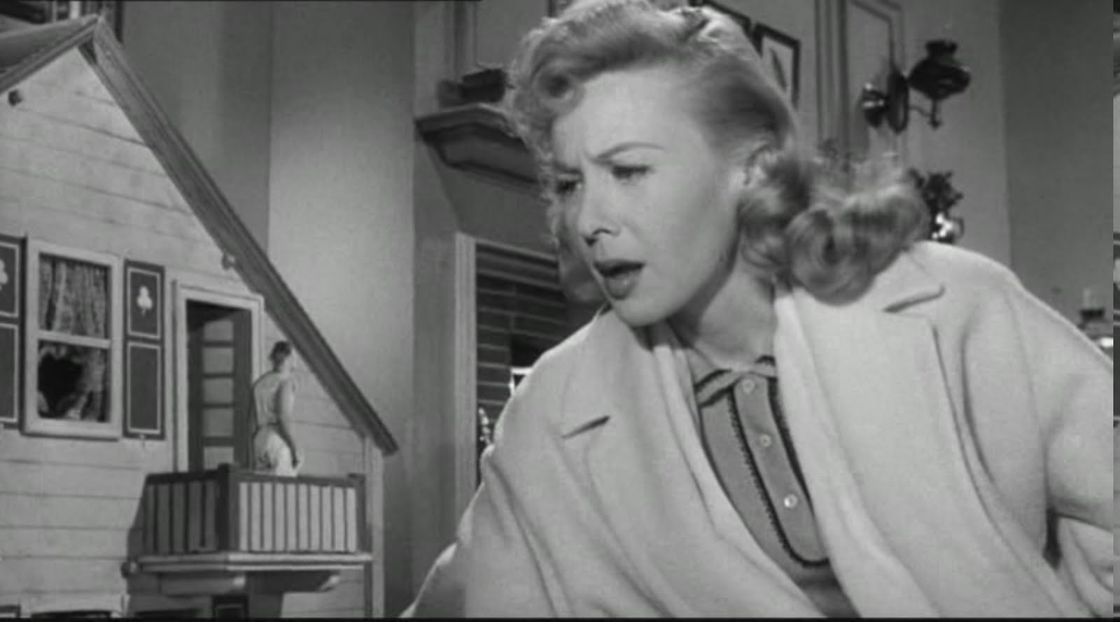 Videotape: the Incredible Shrinking Man (1957)