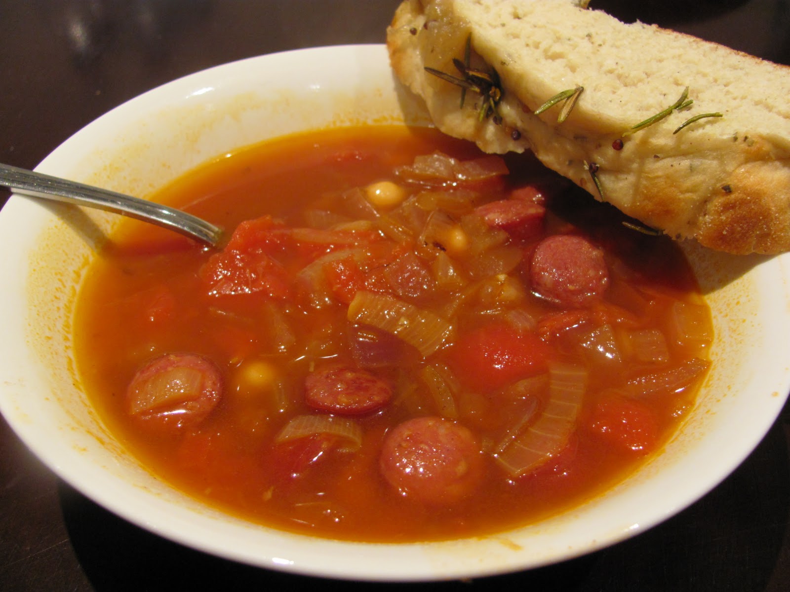 Mrs Cake: Tomato, Salami and Chickpea Soup