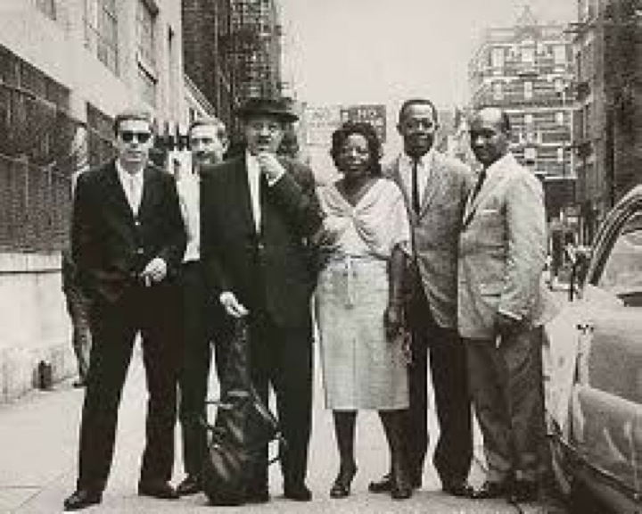 The Randomness: If Harlem looks back he can dress forward…