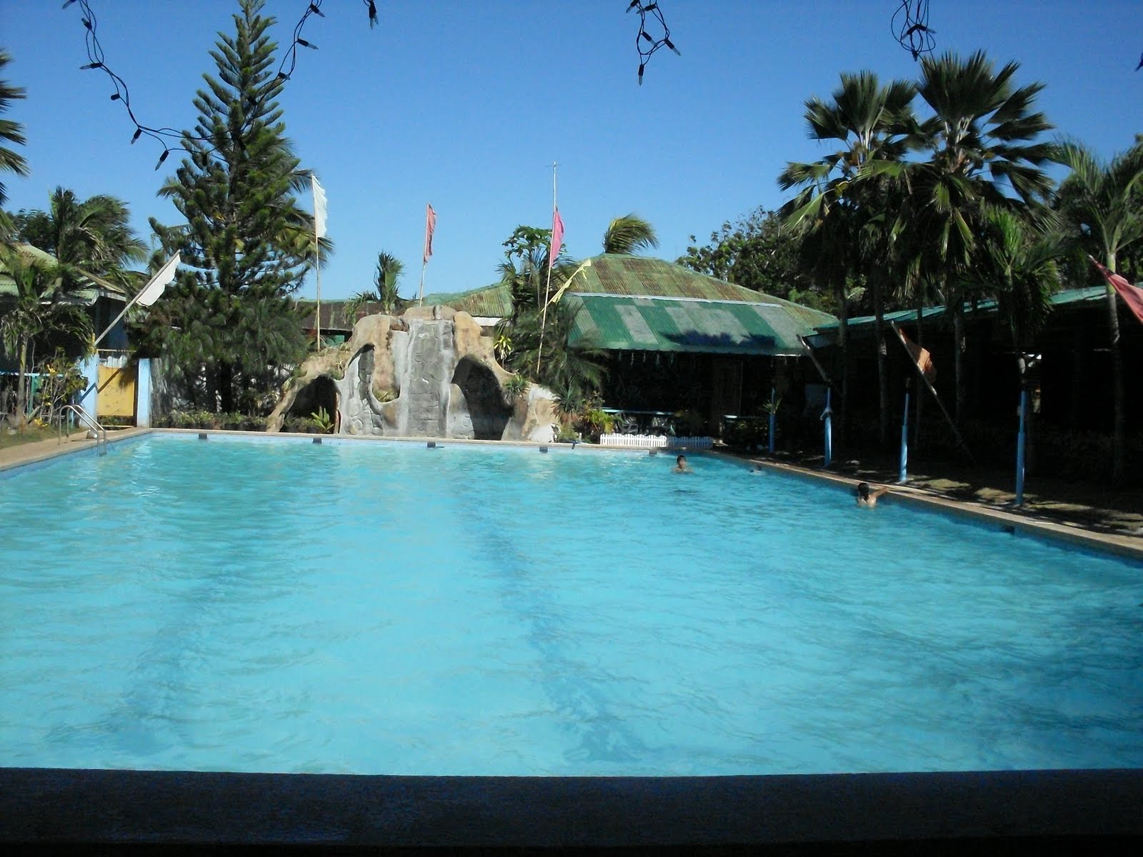 Here and There -- Everywhere!: Laura Seafront Resort (Cadiz City)