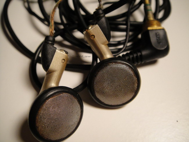 SamLaw: Sony MDR-E484
