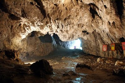 Vacanța esoterică: Polovragi – Adevarata pestera a lui Zamolxis?