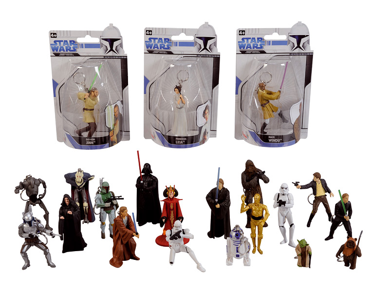 en packs de 4 diferenciando héroes y villanos: