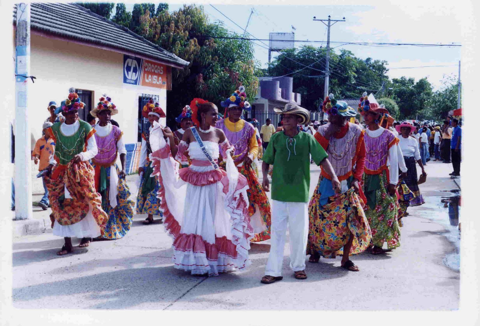 FoLcLooR CoLoMbiiaNo: farotas