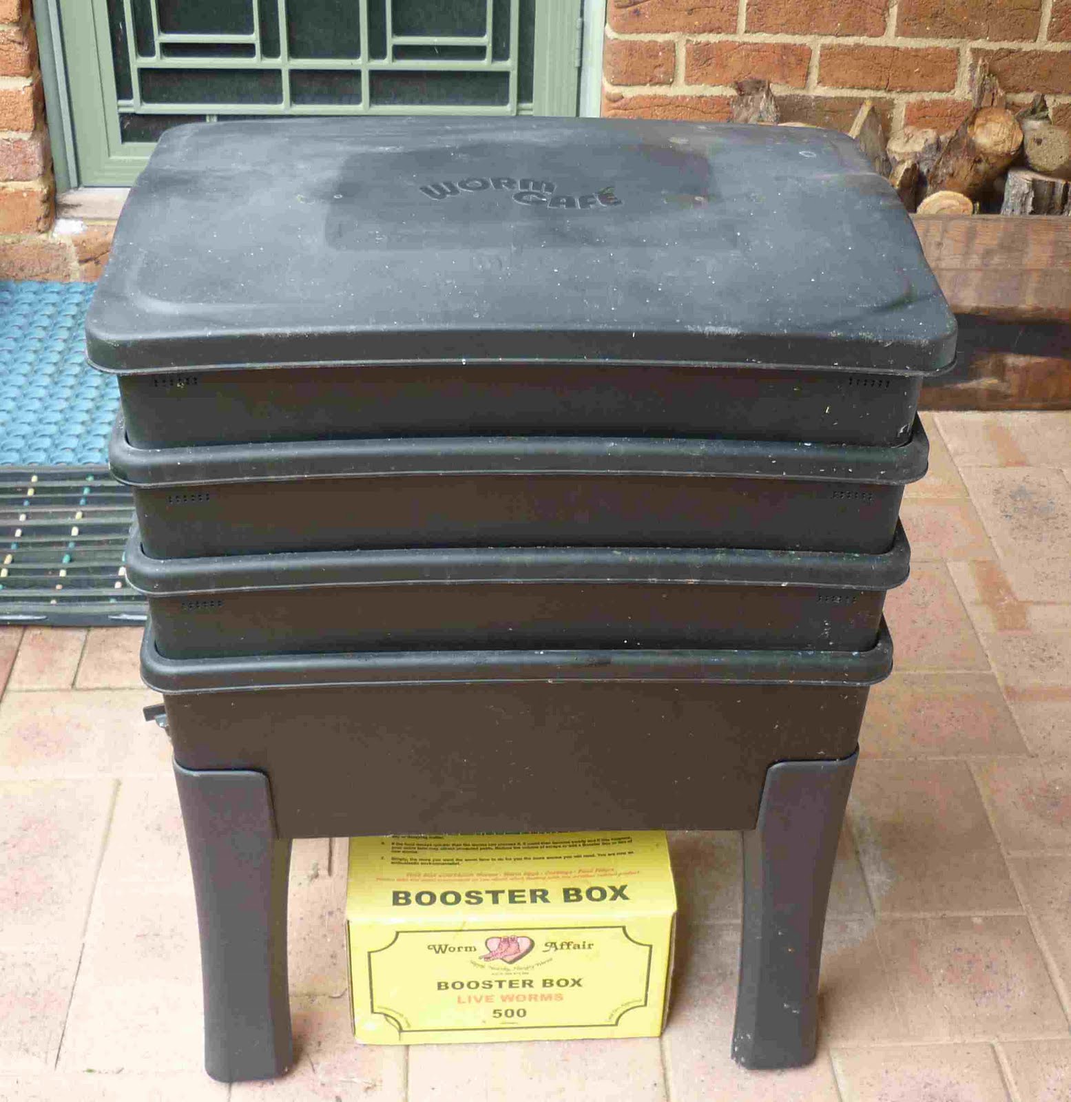 Simpleliving: Worm Farms