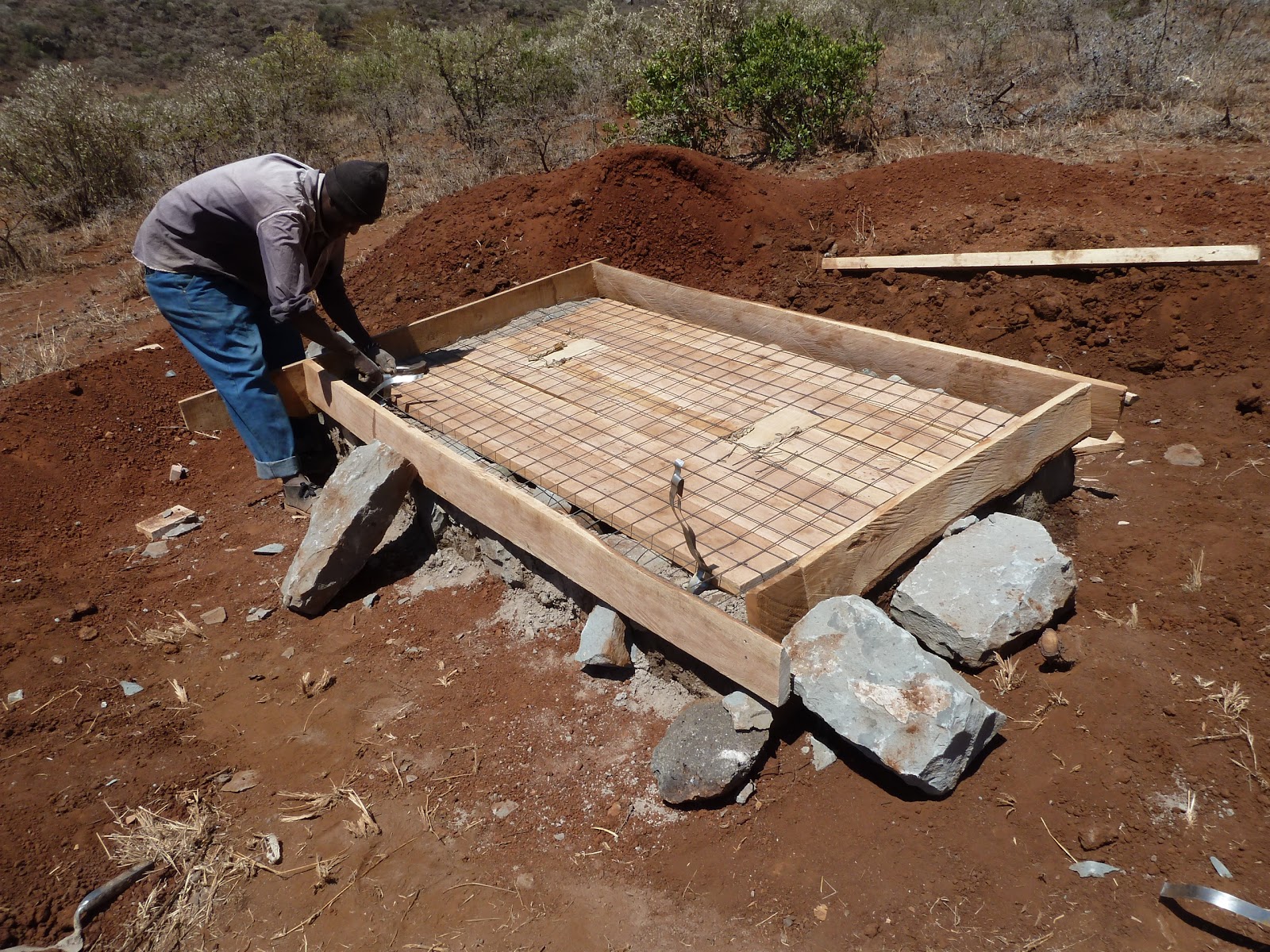 Proyecto Kenia: LETRINA PARA EL COLEGIO