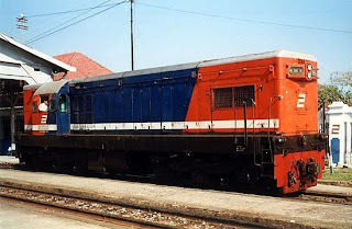 Aditya Pradana :RAILFANS: LOKOMOTIF BB 200