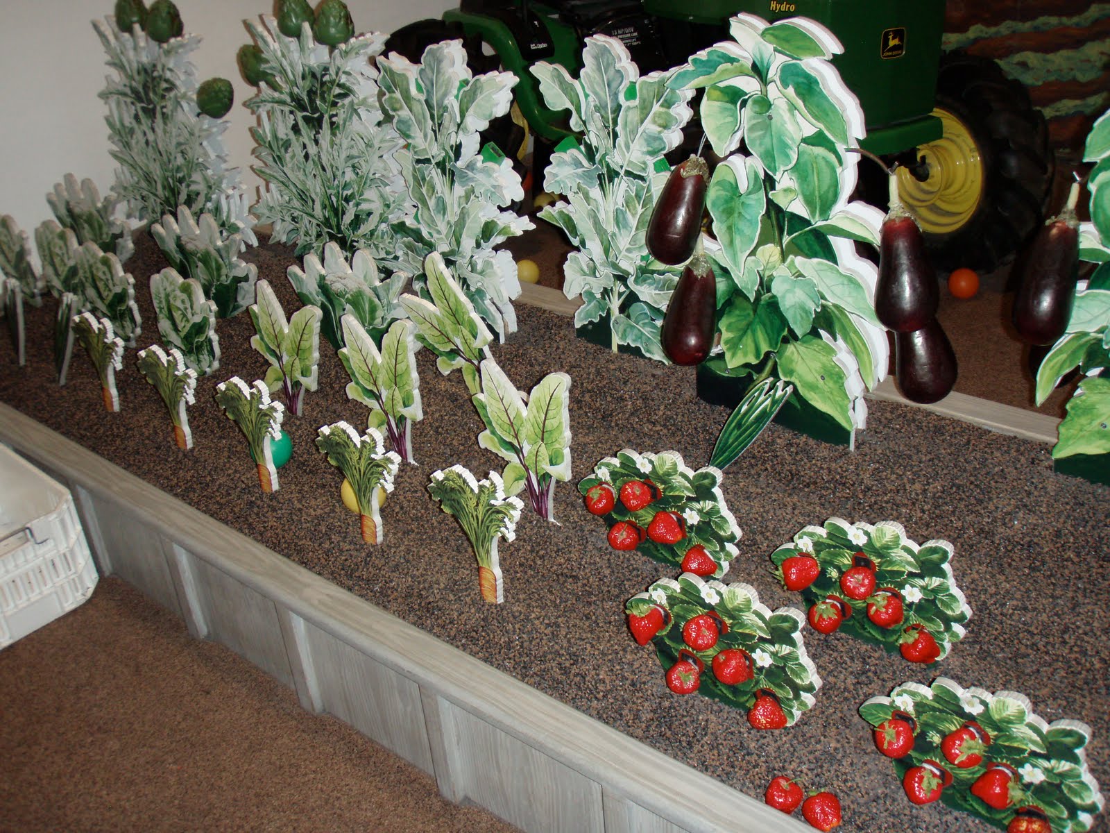 Outside the box!: My Museum: imagination fun for everyone!