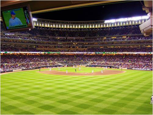 Lipgloss and Baseball: A Minnesota Twins Blog: Photos: First night game ...