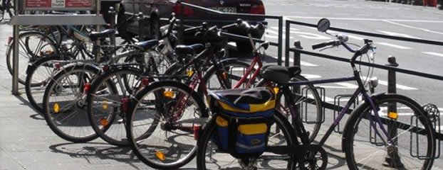 EMILIO MANRIQUE RUIZ: EN TODAS PARTES CUECEN PATRIAS