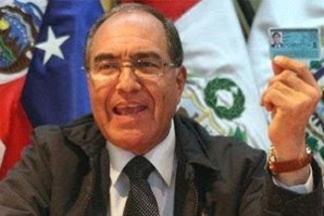 VOZ PERUANA: Carlos Roca anuncia reorganización total de comando de campaña