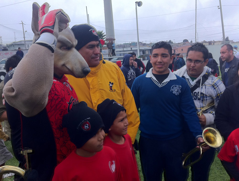Inaugura Xoloitzcuintles nueva cancha de futbol - TIJUANA NOTICIAS