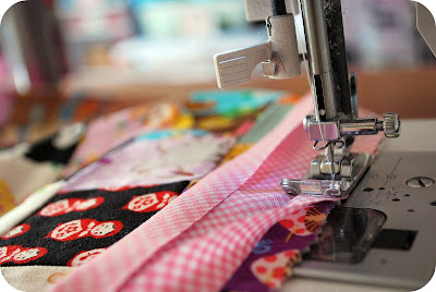 33stitches: Tutorial: Patchwork ironing board cover --- uber cuteness!