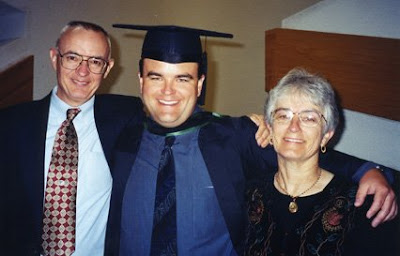 Getafilm: REVIEW: Dear Zachary: A Letter to a Son About His Father (A)