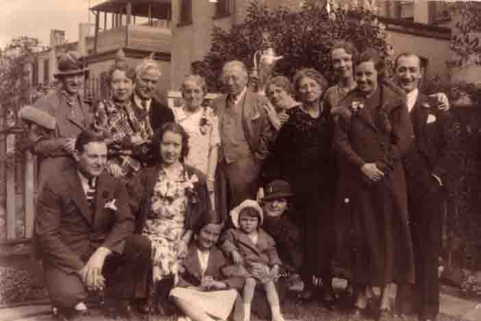 The Waite Family: The Waite Family (previous generation)