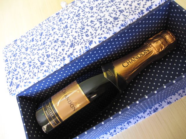 Cake & Champagne: ♪♫♪♫♫♪... azul da cor do mar...