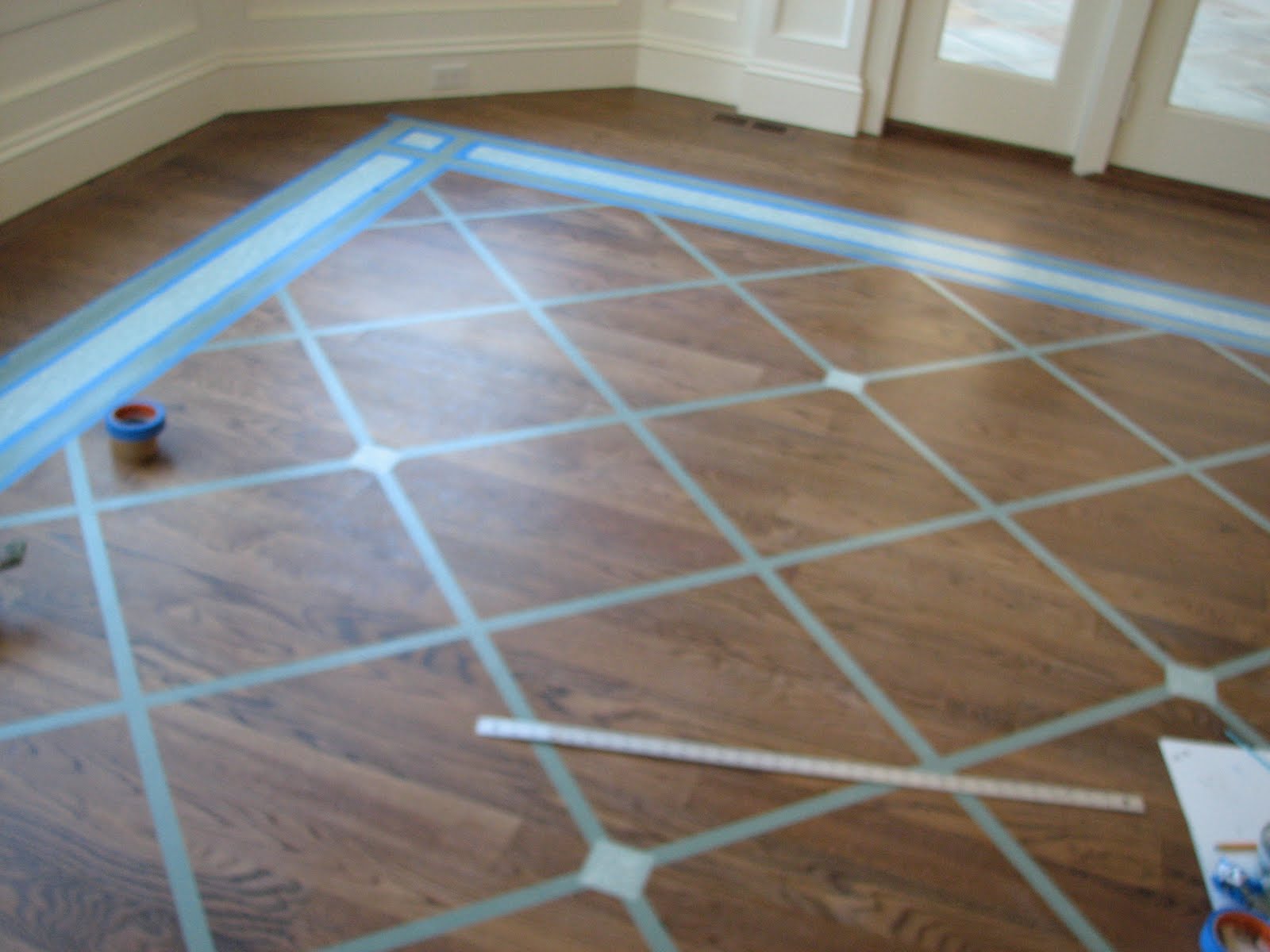 Bella Terra Designs - Faux Finishes: A painted rug design