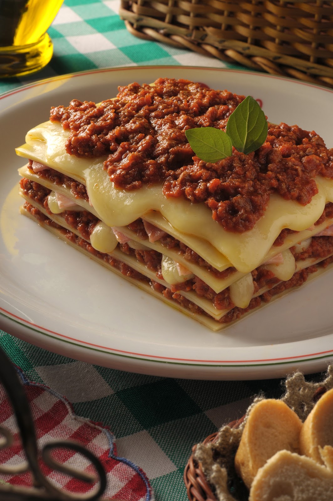 Cozinheira de 1ª viagem: Lasanha à Bolonhesa com molho Branco