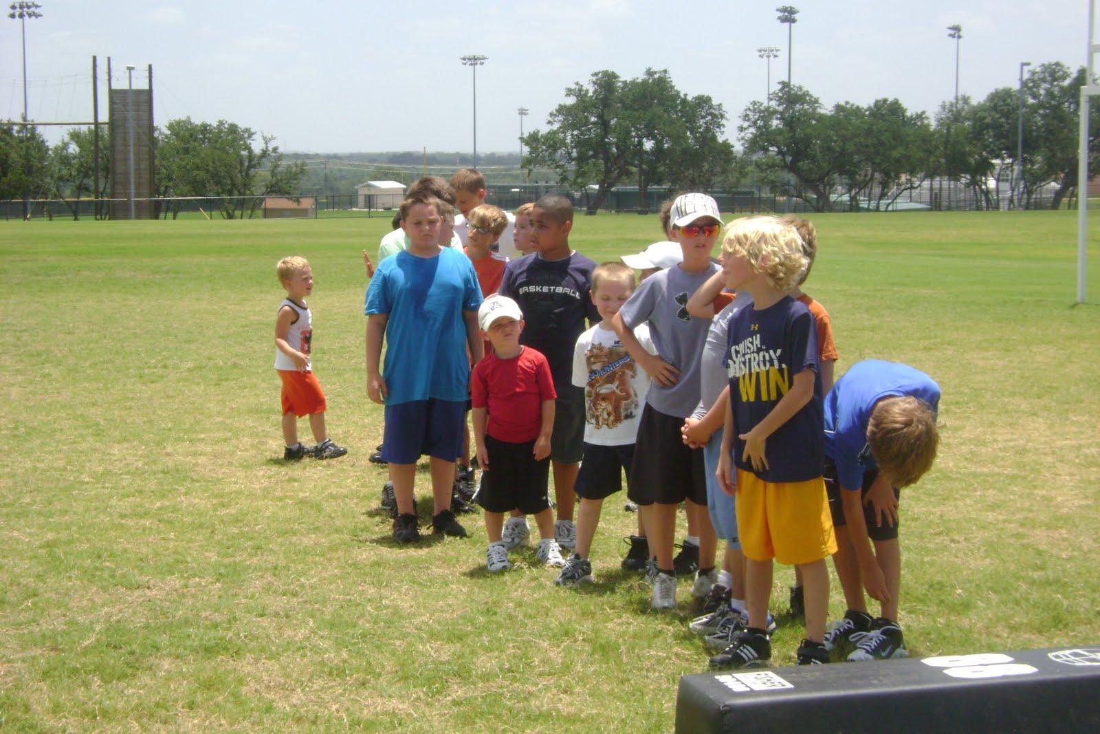 Rouse Raider Football: LITTLE RAIDER football camp!